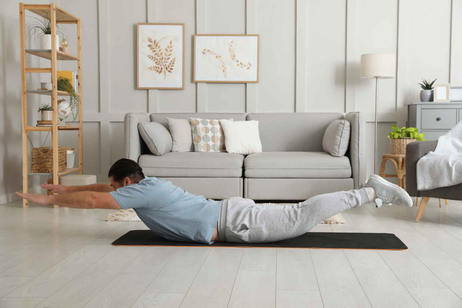 17 Best Bodyweight Lat Exercises You Can Do Anywhere | The Wellness ...