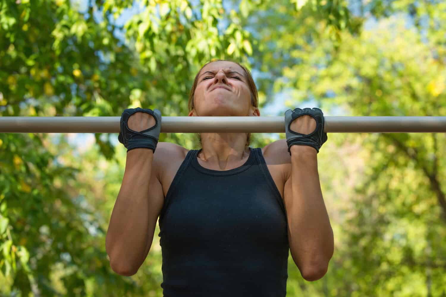 17 Best Bodyweight Lat Exercises You Can Do Anywhere | The Wellness ...